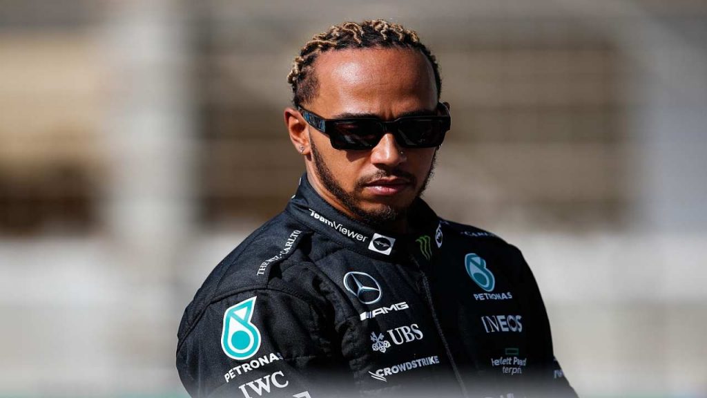 Lewis Hamilton, c'è il rischio infezione: gli ultimi aggiornamenti del ...