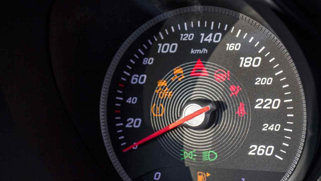 Spie sul cruscotto, questa la sottovaluti sempre e fai malissimo I Col ...