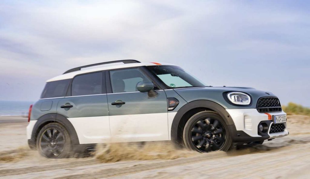 Mini Cooper diventa una jeep: il restyling per chi ama il fuoristrada I ...